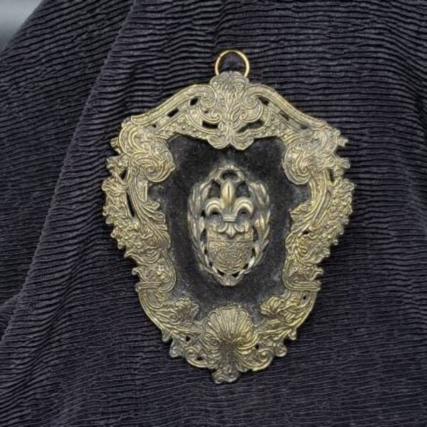 Gold Family Crest - Etsy