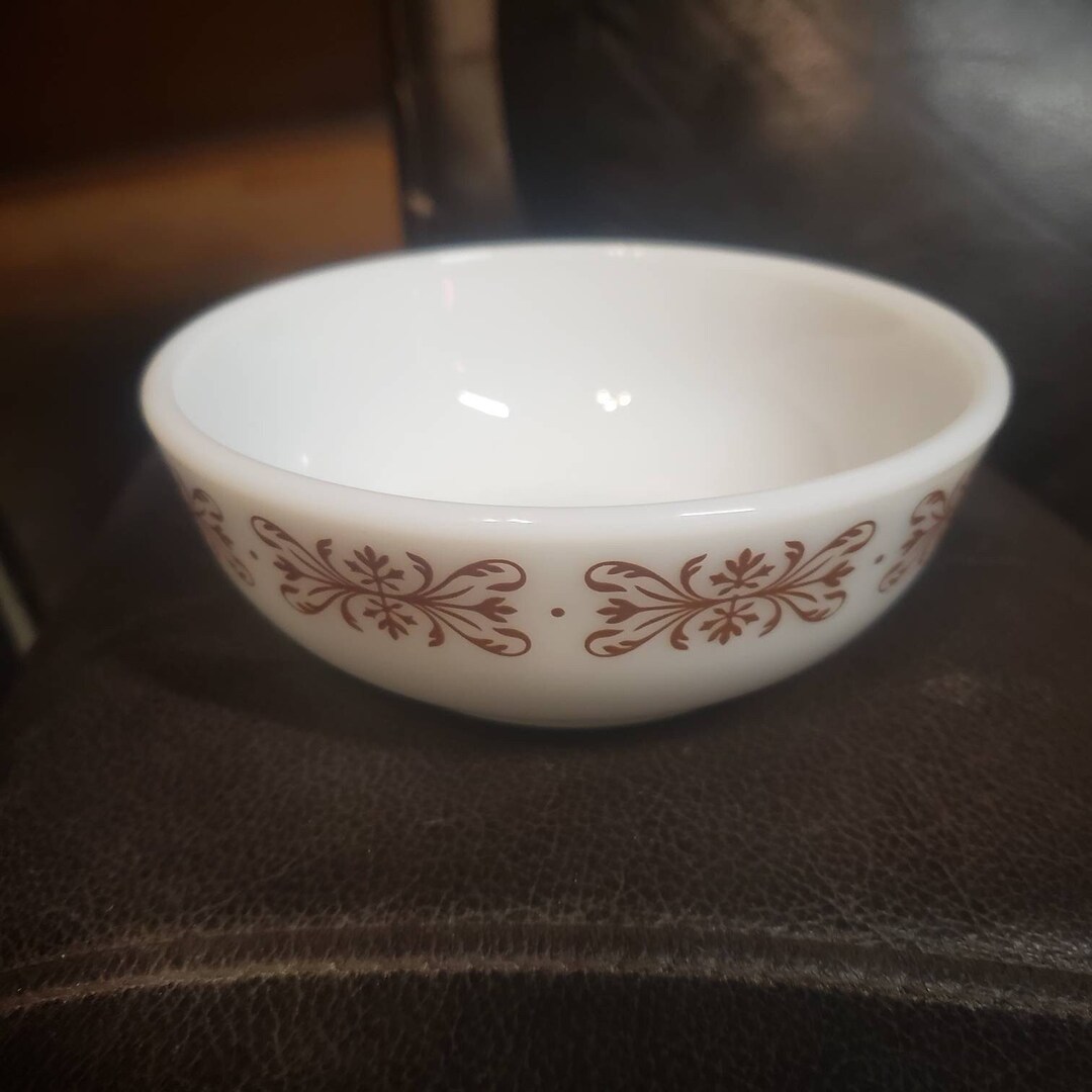 REDUCED FREE SHIPPING Vtg Mid Century Pyrex Copper Filigree Milk Glass ...