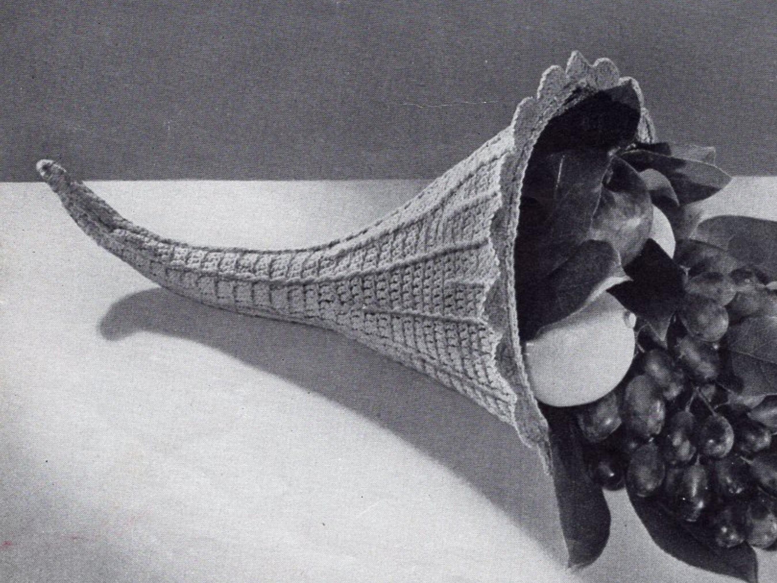 Vintage Crochet Pattern, Horn of Plenty, Cornucopia, Circa 1950s ...