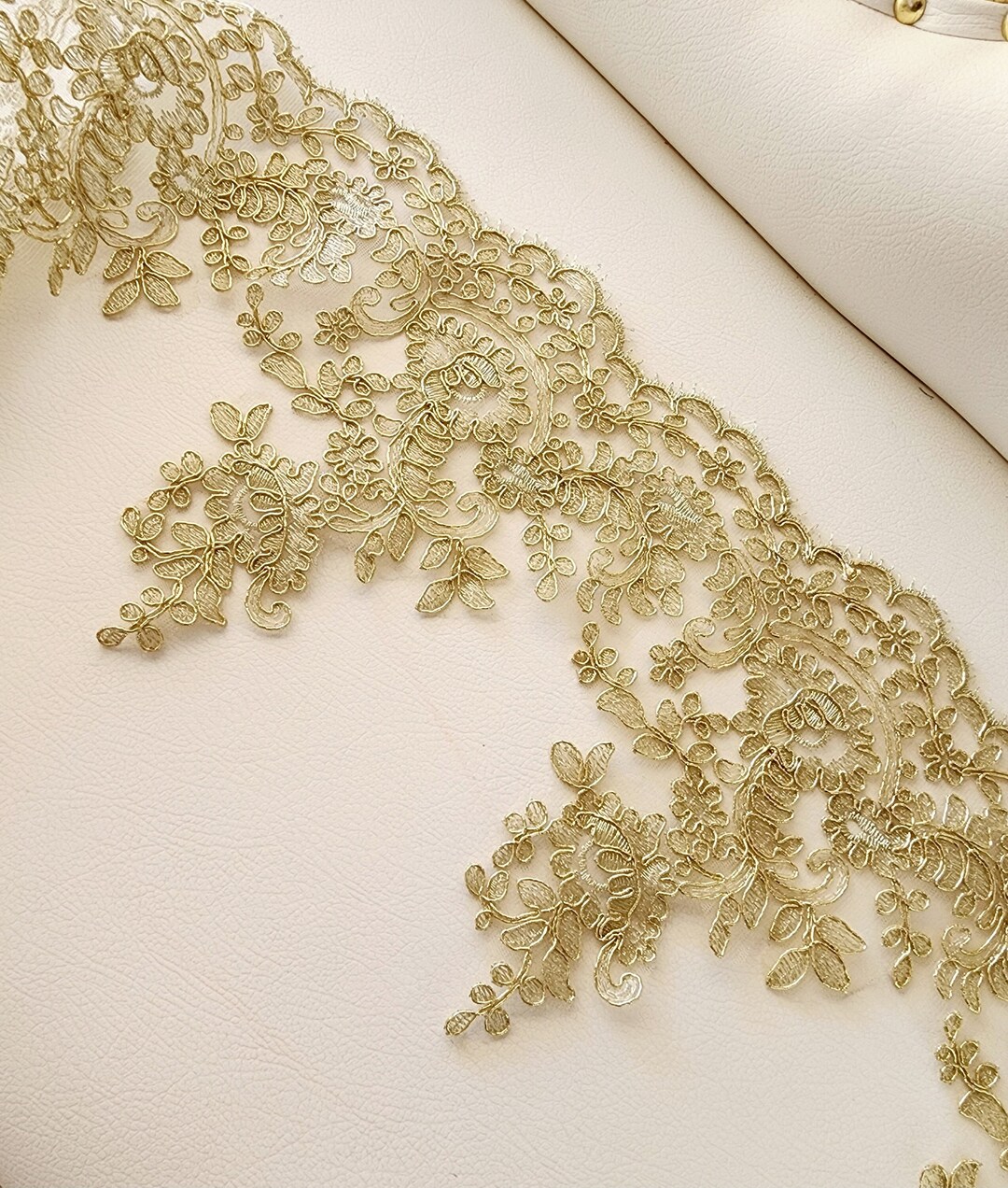 Very Cute Gold Color Lace 1 Yard Listing /metalic Lace / - Etsy