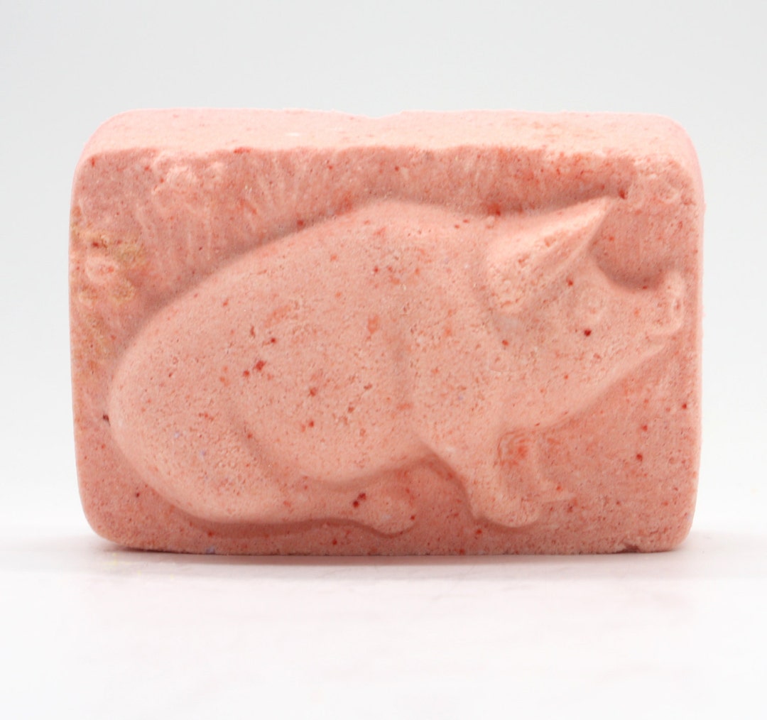 This Little Piggy is a Bath Bomb Bath Fizzy, Pig, Pigs, Piglet, Farm ...