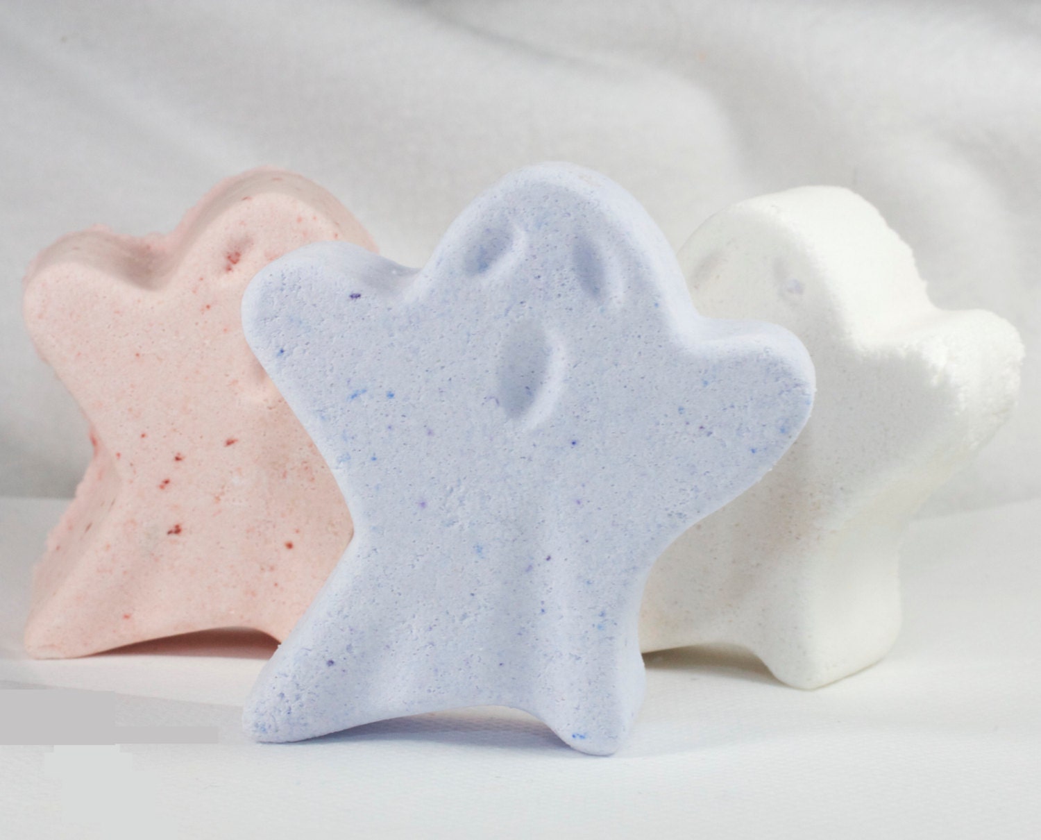 3 Large Ghost Bath Bombs Halloween Samhain bath fizzy | Etsy