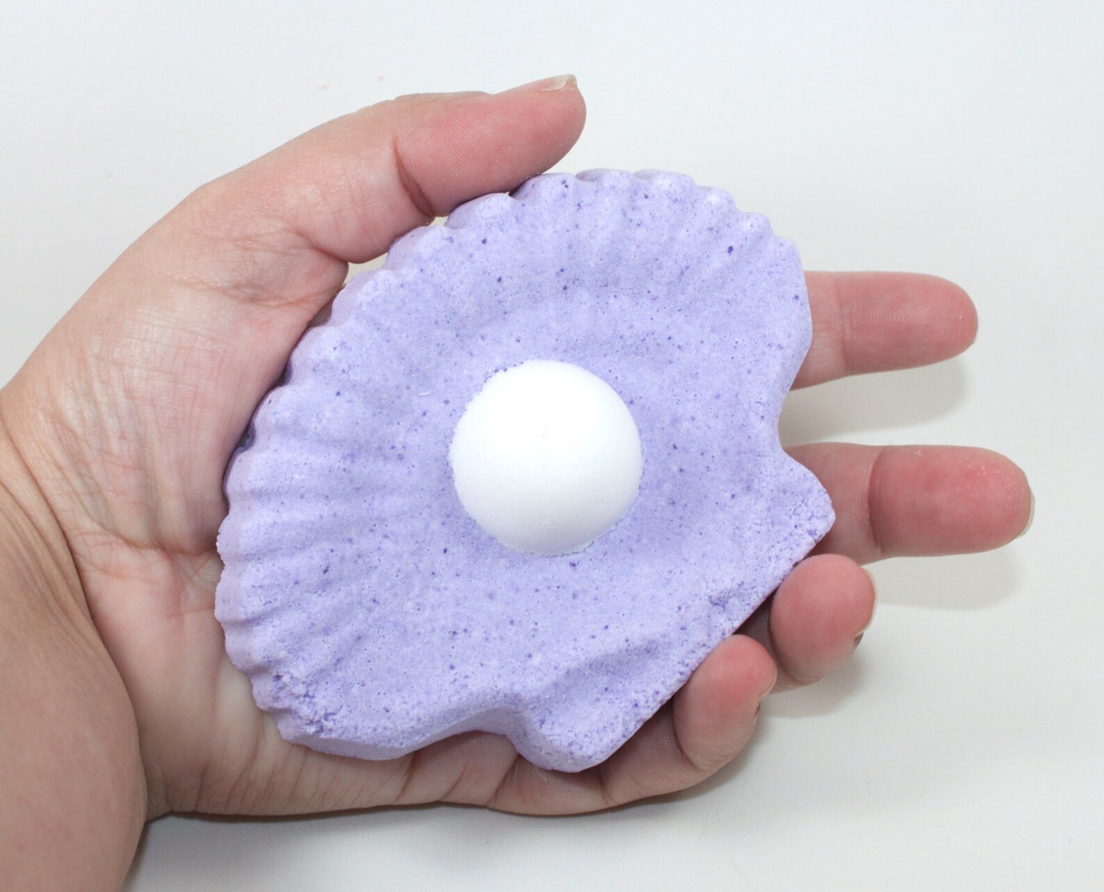 Pearl in Seashell Bath Bomb Bath Fizzie Bath Fizzy Sea - Etsy
