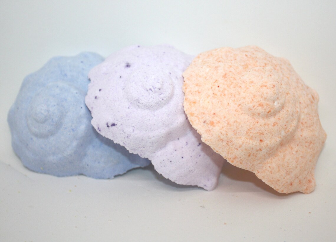 Spiral Shell Bath Bomb sea shell bath bomb seashell bath | Etsy