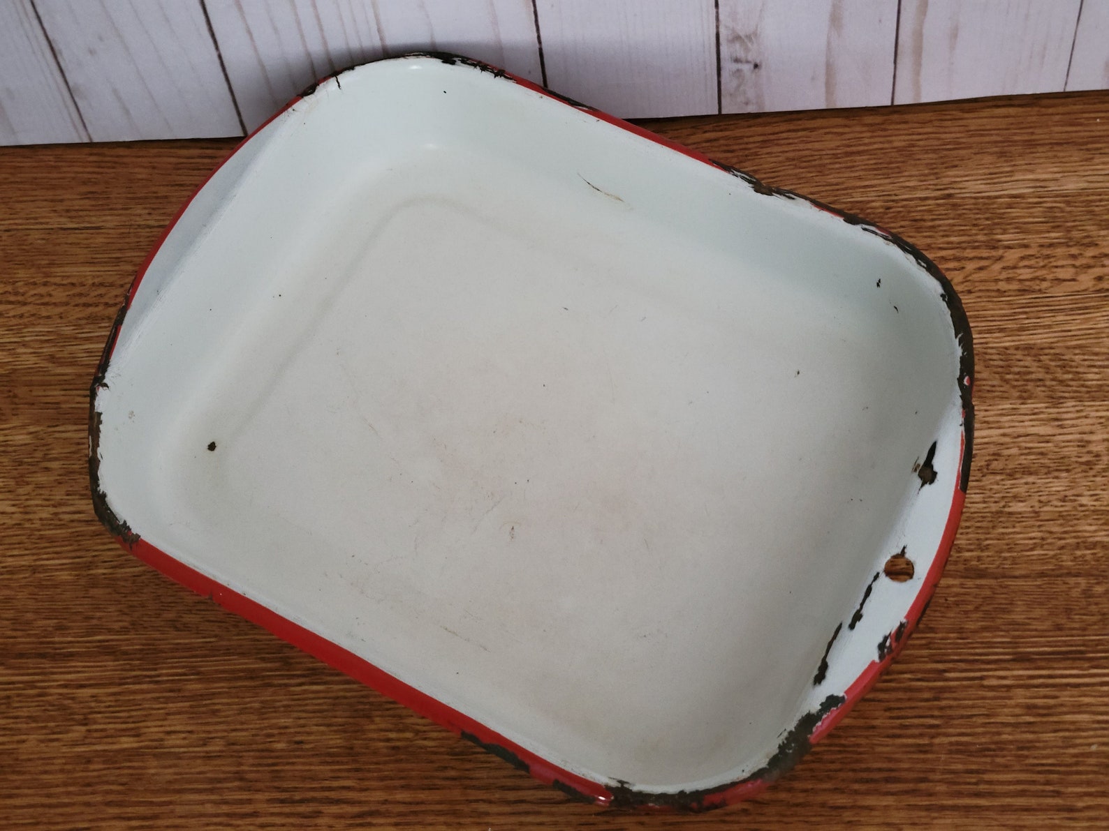 Old White Enamelware Cake Pan With Red Trim / Small Roasting - Etsy