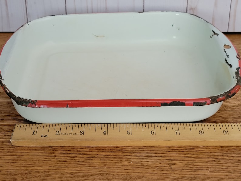 Old White Enamelware Cake Pan With Red Trim / Small Roasting - Etsy