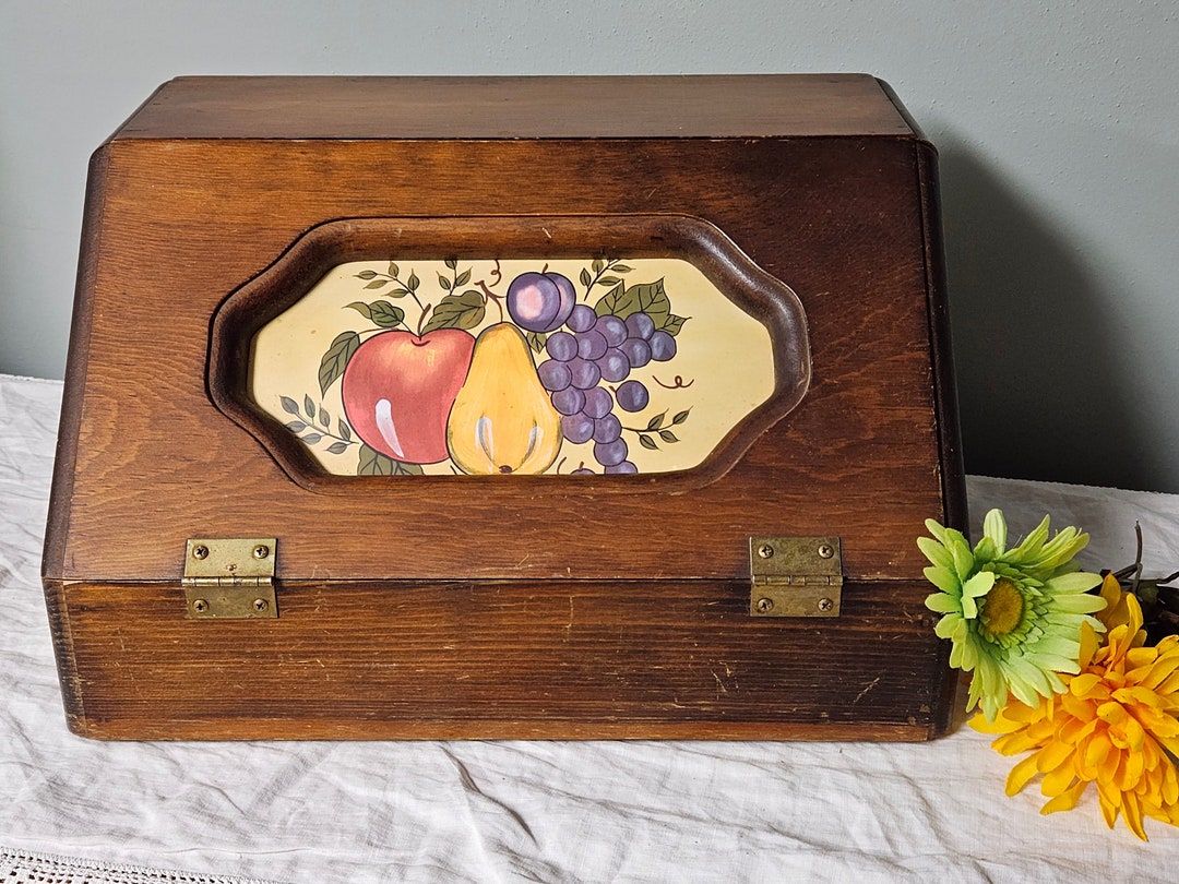 Vintage Wood Breadbox / Rustic Farmhouse Decor / 1970s 1980s Kitchen Breadbox Storage - Etsy