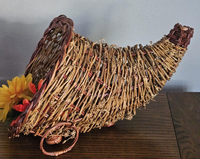 Vintage Large Grapevine Cornucopia Horn of Plenty - Etsy