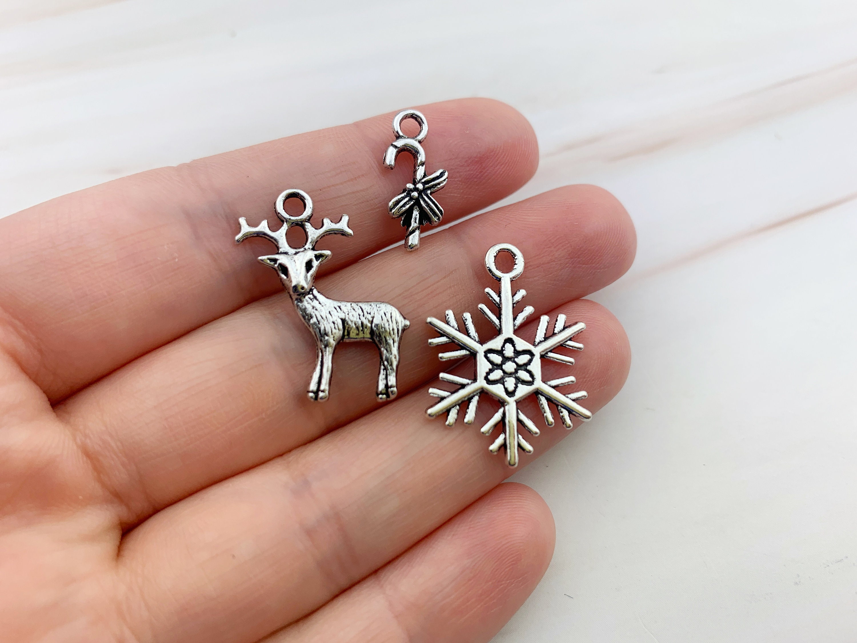 Silver Christmas Charm Set: Holiday Pendants, Snowflake Charms (90pcs ...