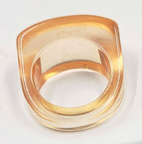 Vintage MOD Peach Transparent Lucite Runway Ring 1960… - Gem