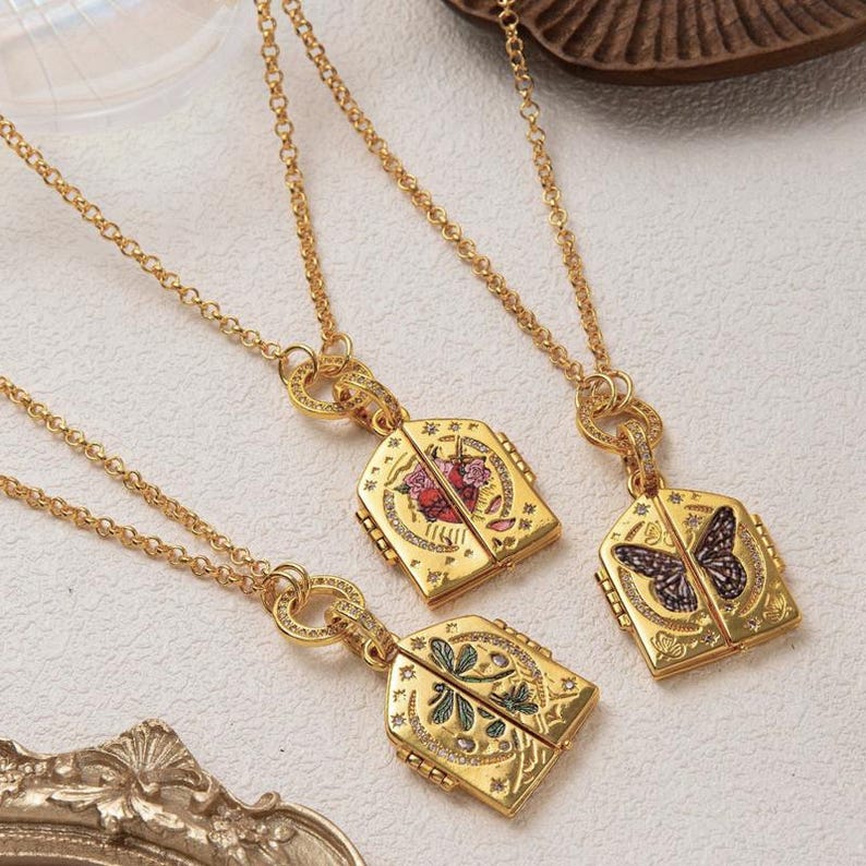 Custom Locket Necklace | Gold Plated Jewelry | Carriable Commemorative ...