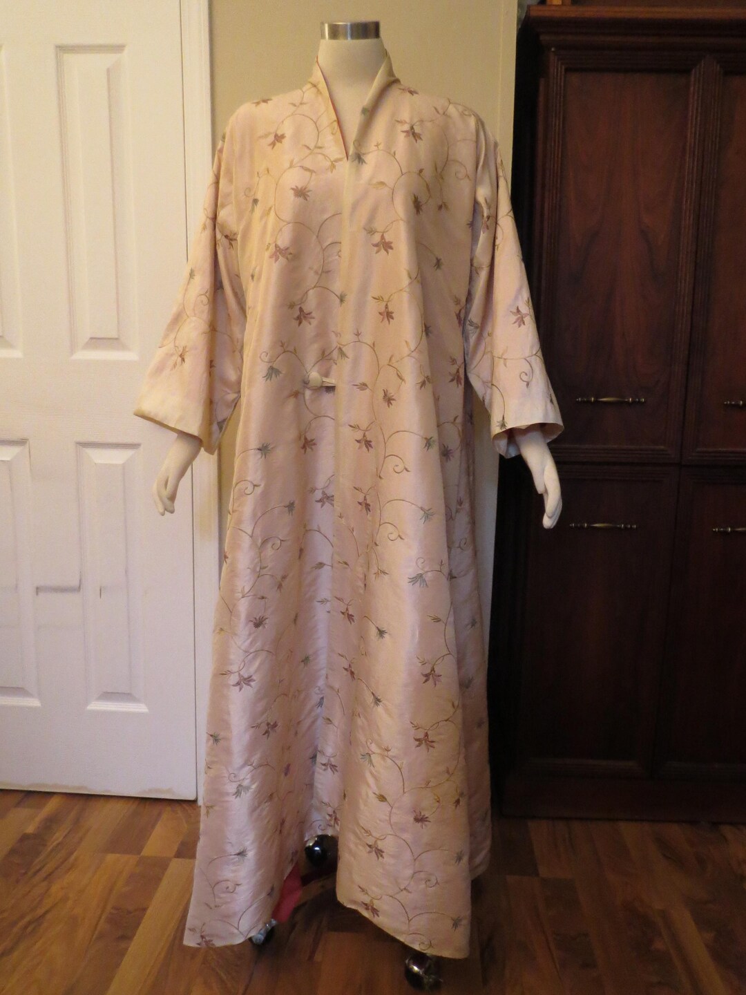 Ladies Colonial Embroidered Silk Banyan - Etsy
