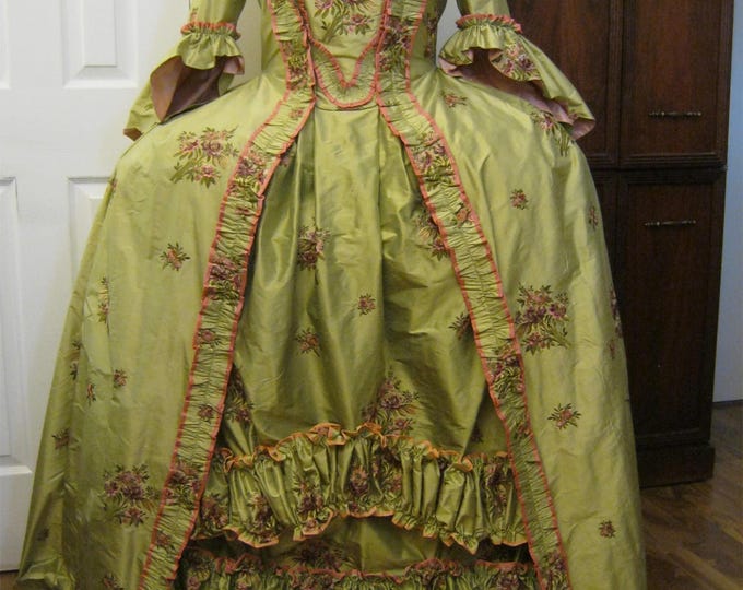Embroidered Silk Sacque Back Gown Size 14-16 - Etsy