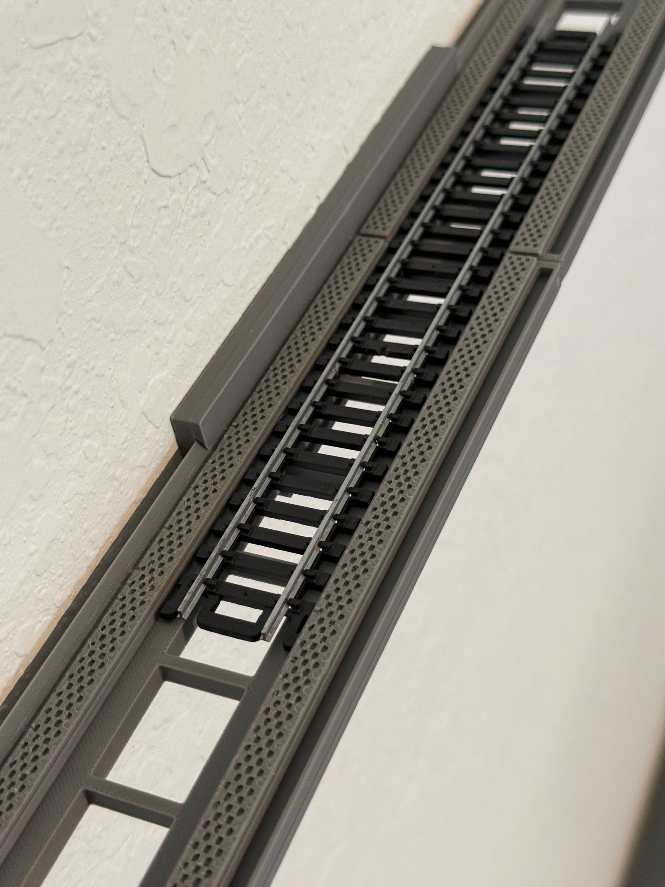 HO Scale Wall Mounted Train Bridge, Display or Running - Etsy