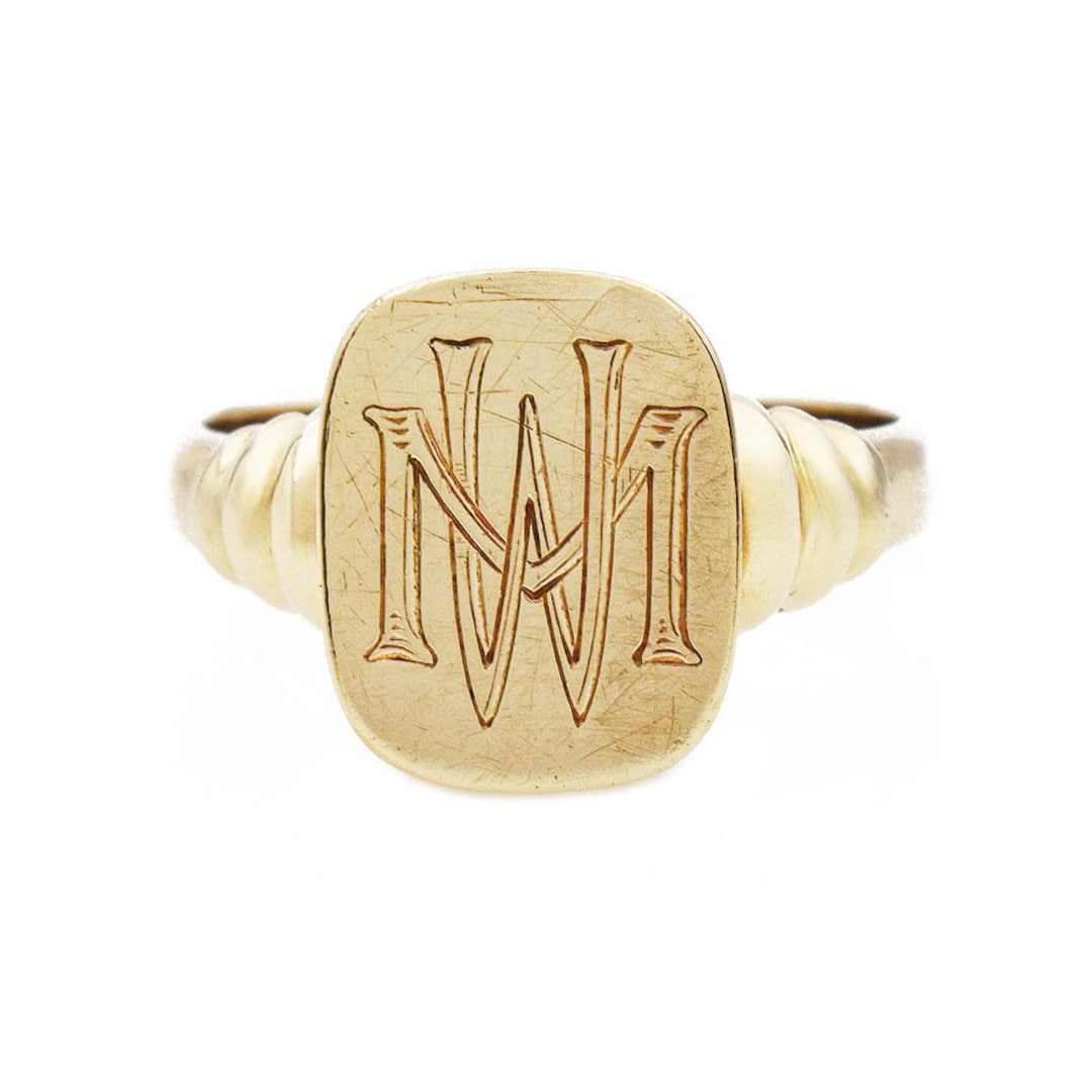 Monogrammed MW Gold Signet Ring - Etsy