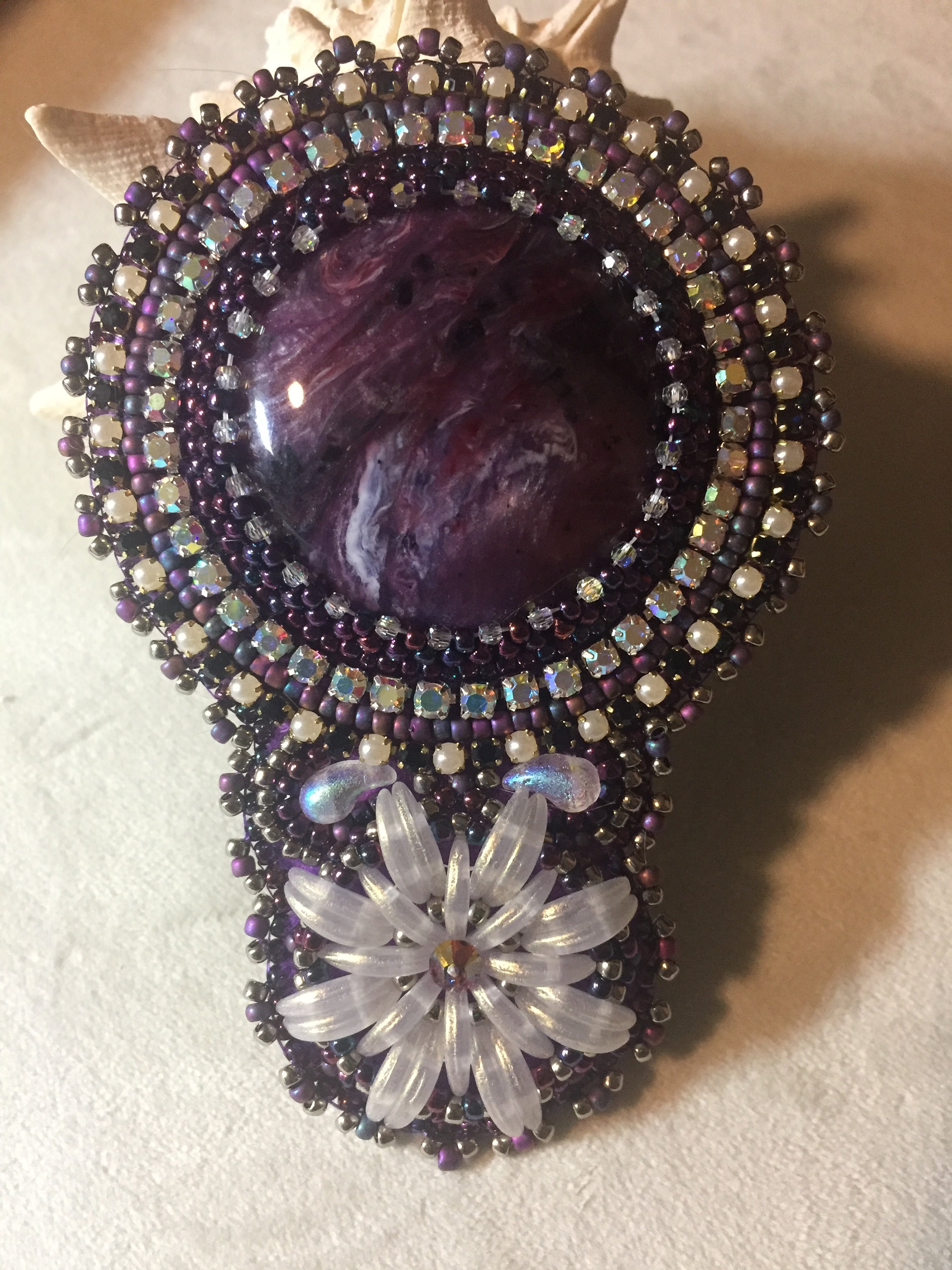 Kit and Pattern Hubble Bezel Pendant Cabochon Bead Embroidery Crescents ...