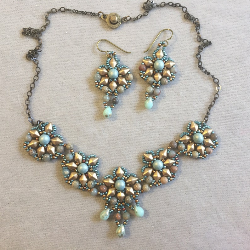 PATTERN Diamond Fleur Necklace Gem or Diamond Duo Beads Fire - Etsy