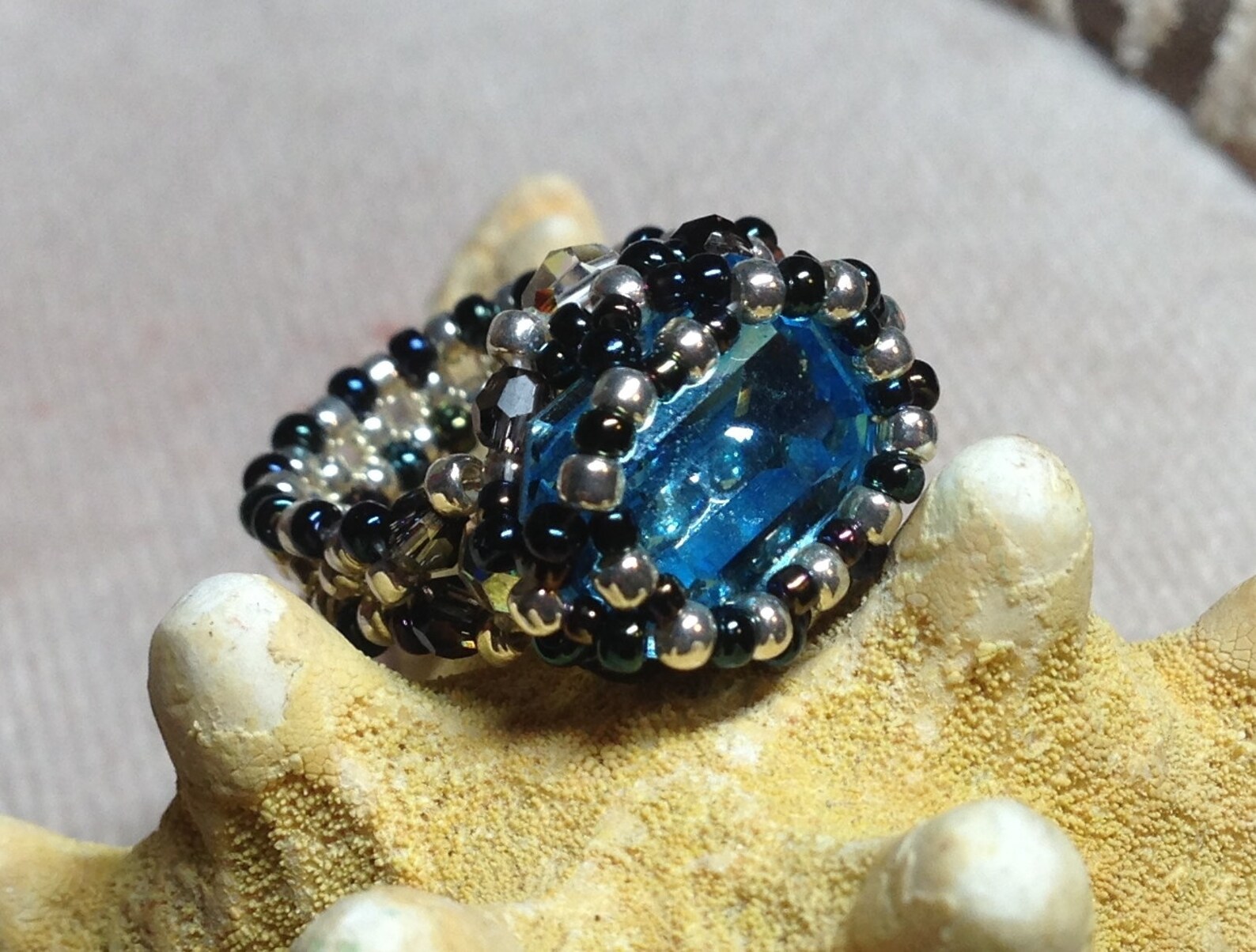 PATTERN Tutorial Bead Weaving Ring With Swarovski Crystal Stone #4610 ...