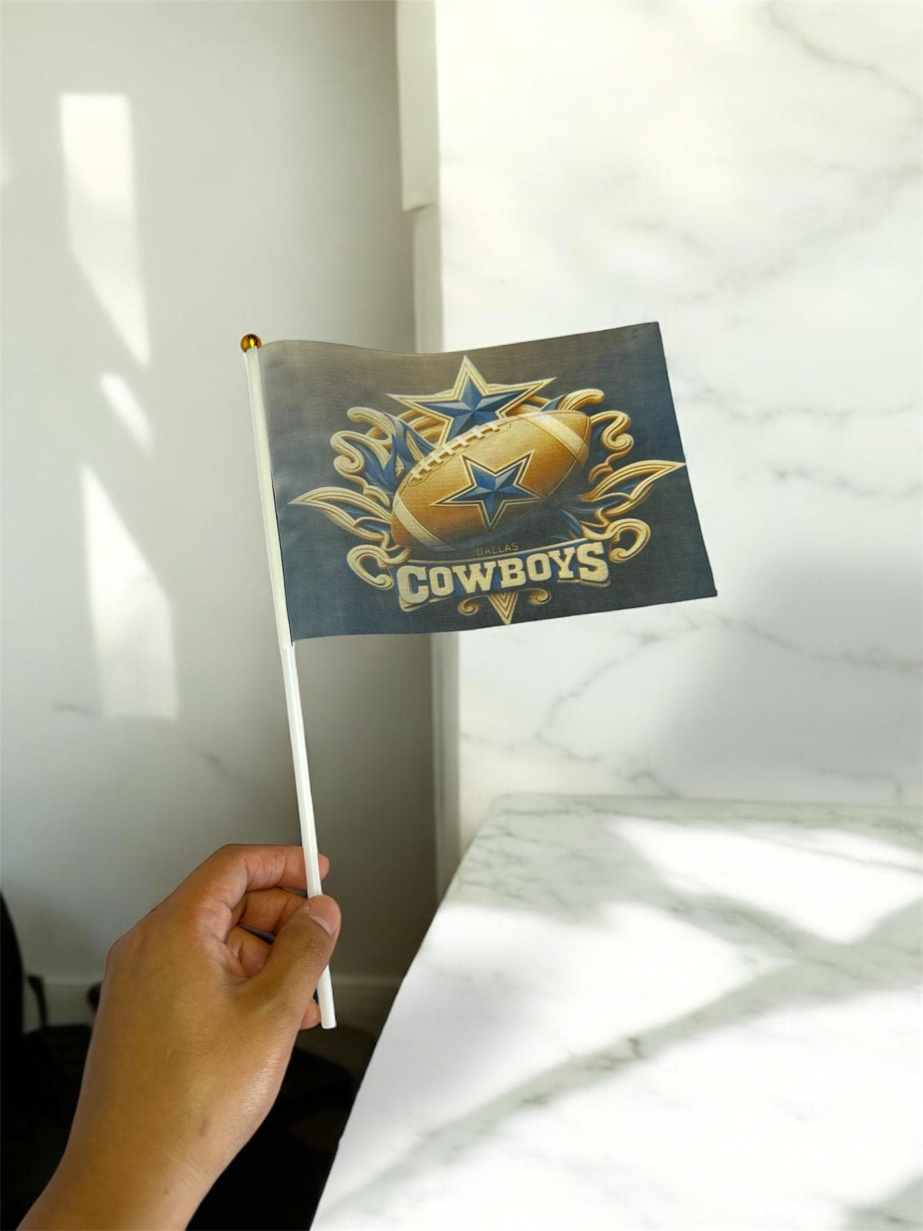 5pcs to 300pcs Set Mini White Party Flags With Gold Topper: DIY Crafts ...