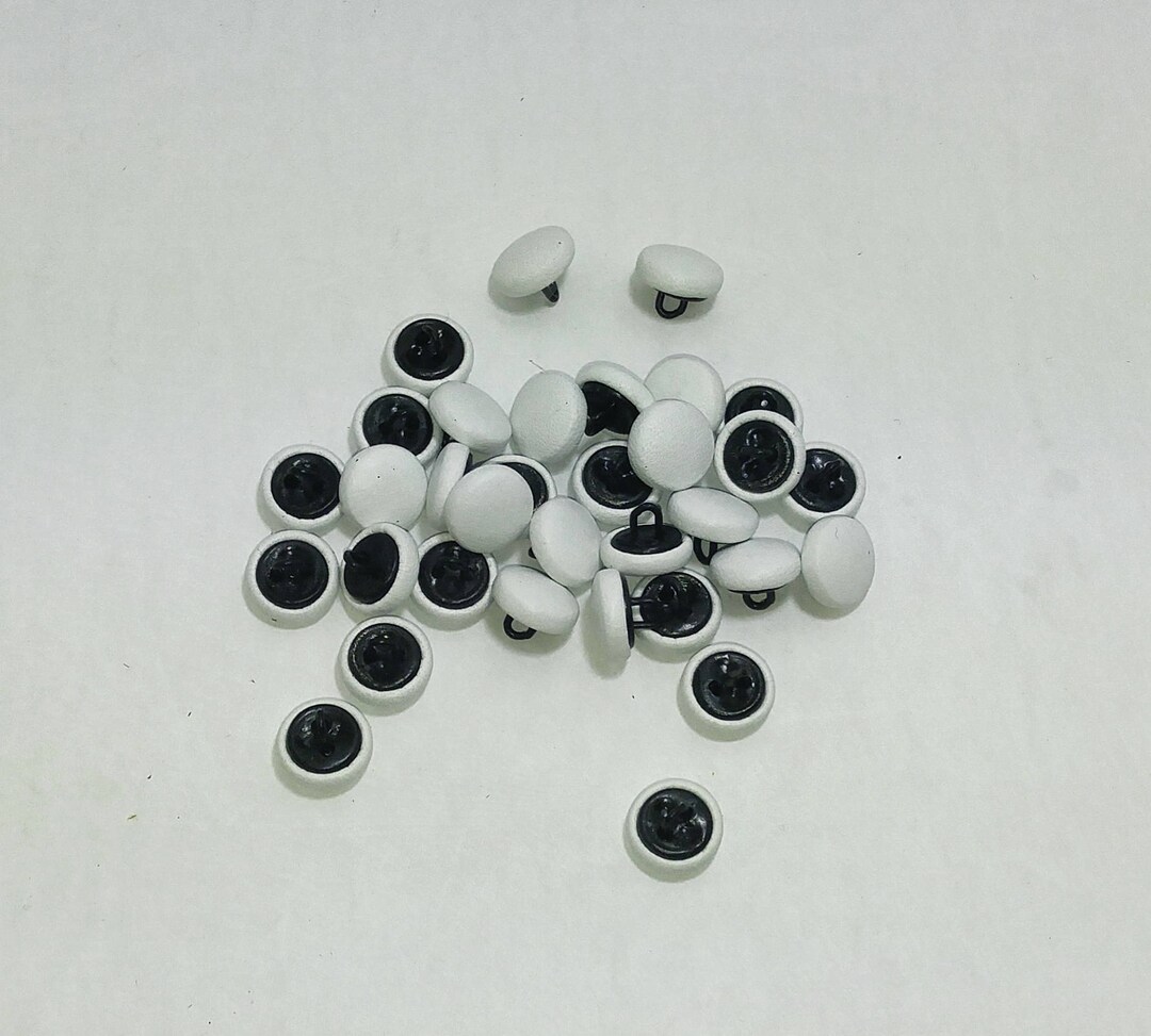 33 X 16L Loop Back Buttons in Genuine White Cowhide Leather 16HPLB000C ...