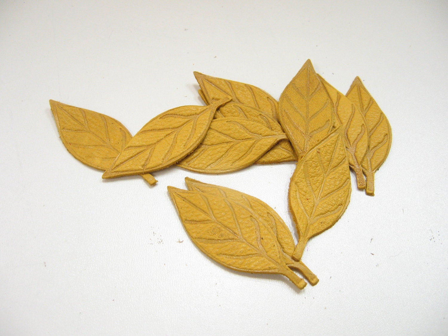 Leather Die Cut Leaf Shapes With Veins In Various Colors 12 Pieces Etsy
