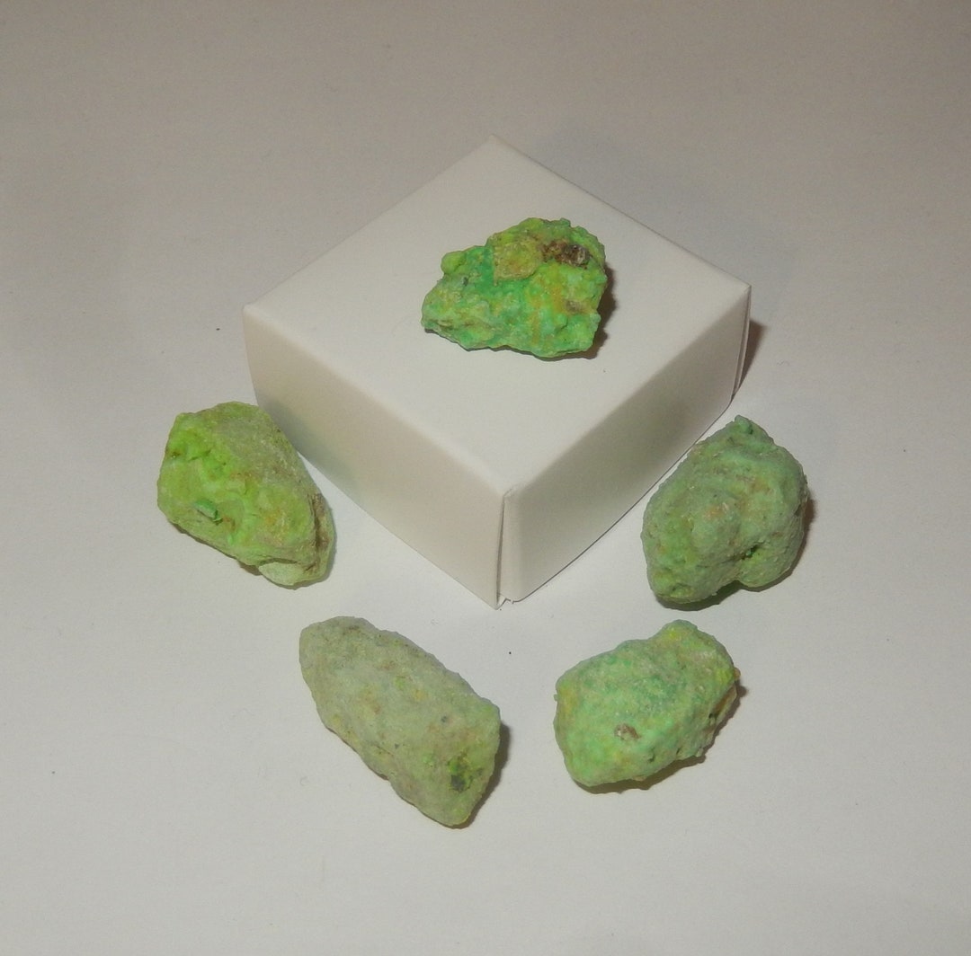 Gaspeite- Rough- Group of Five Pieces - Etsy