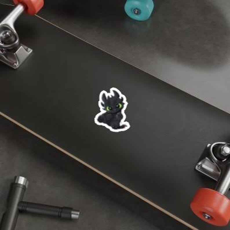 HTTYD Toothless Die-cut Stickers - Perfect for Laptops and Water ...