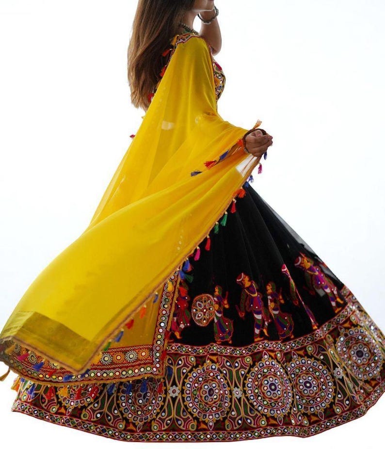 Gujarati Garba Chaniya Choli: Mirror Work Embroidered Lehenga With ...