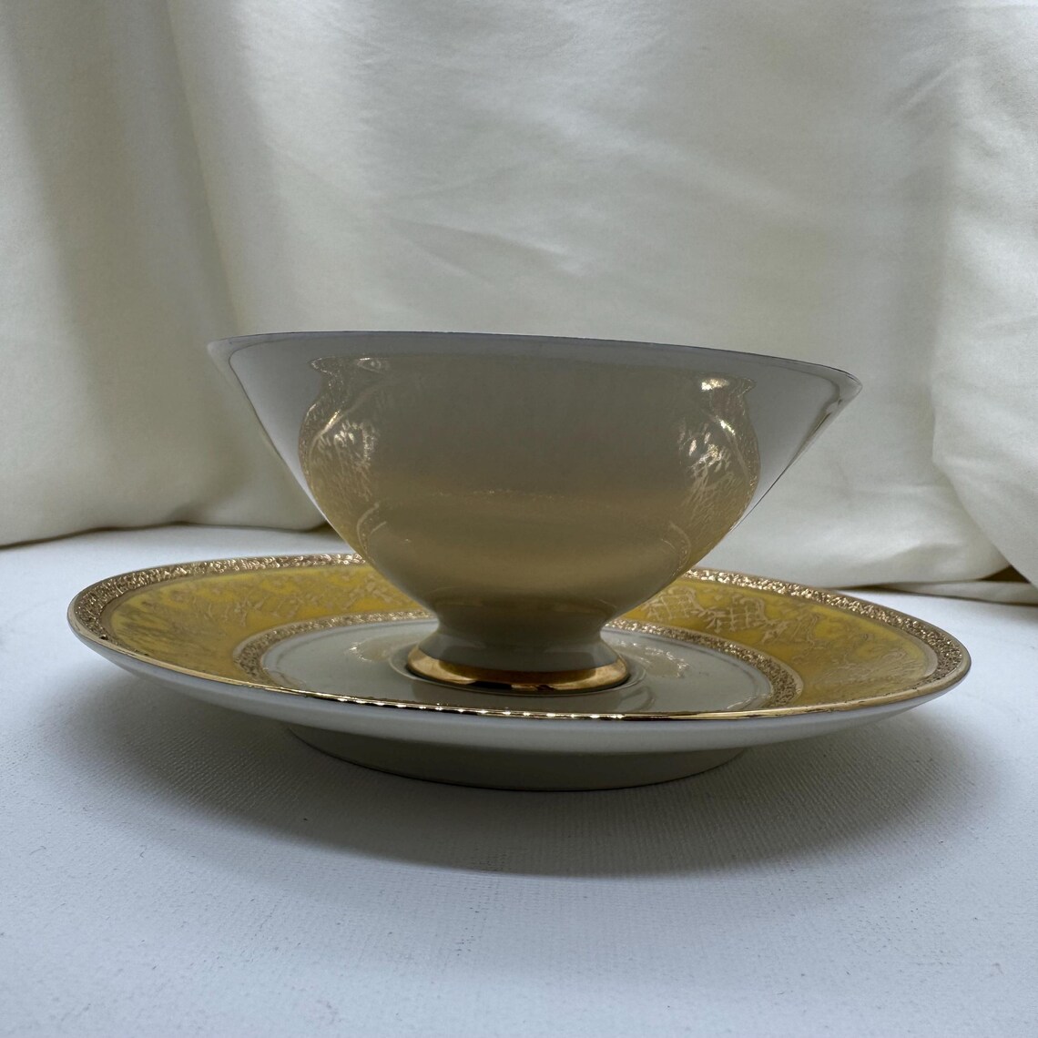 Vintage Händel Porzellanmanufaktur Yellow & Gold Porcelain Cup Saucer ...