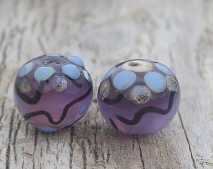 2 Flame-spun Glass Beads /2 Handmade Lampworks - Etsy