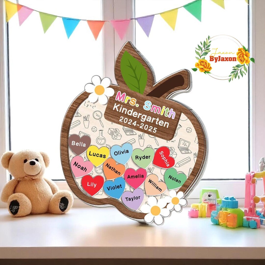 Personalized Kindergarten Teacher Apple Sign, Custom Heart Name Class ...