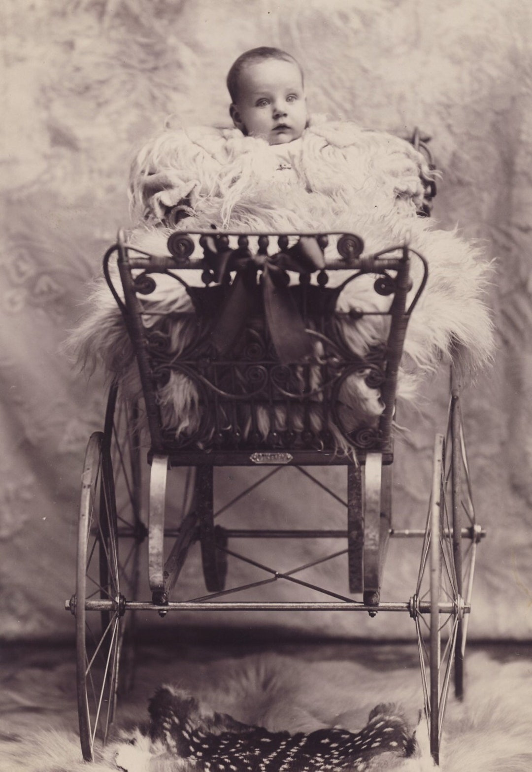 Baby in Beautiful VICTORIAN BABY CARRIAGE Cabinet Photo Circa 1890 ...