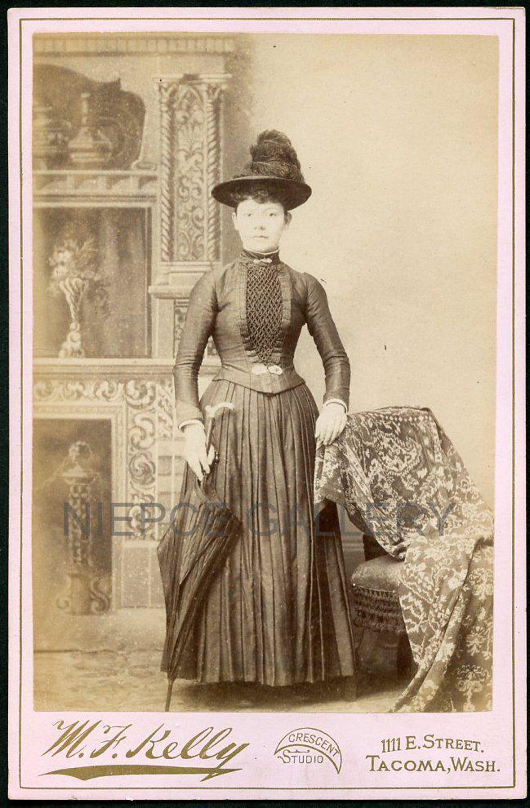 Tacoma Washington Woman in Amazing Matching HAT DRESS and PARASOL ...