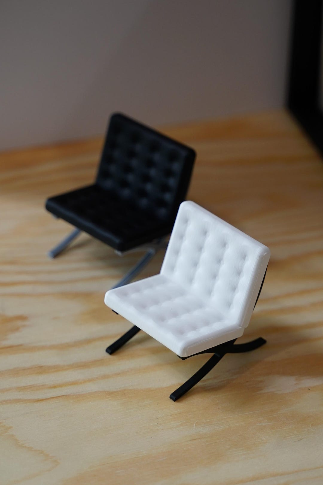 1:12 Scale | Mini Lounge Chair Inspired by Barcelona Chair - Etsy