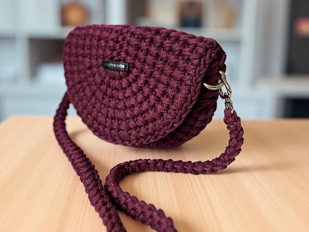 Crochet Half Moon Bag Pattern: DIY Amigurumi Tutorial (PDF Download) - Etsy