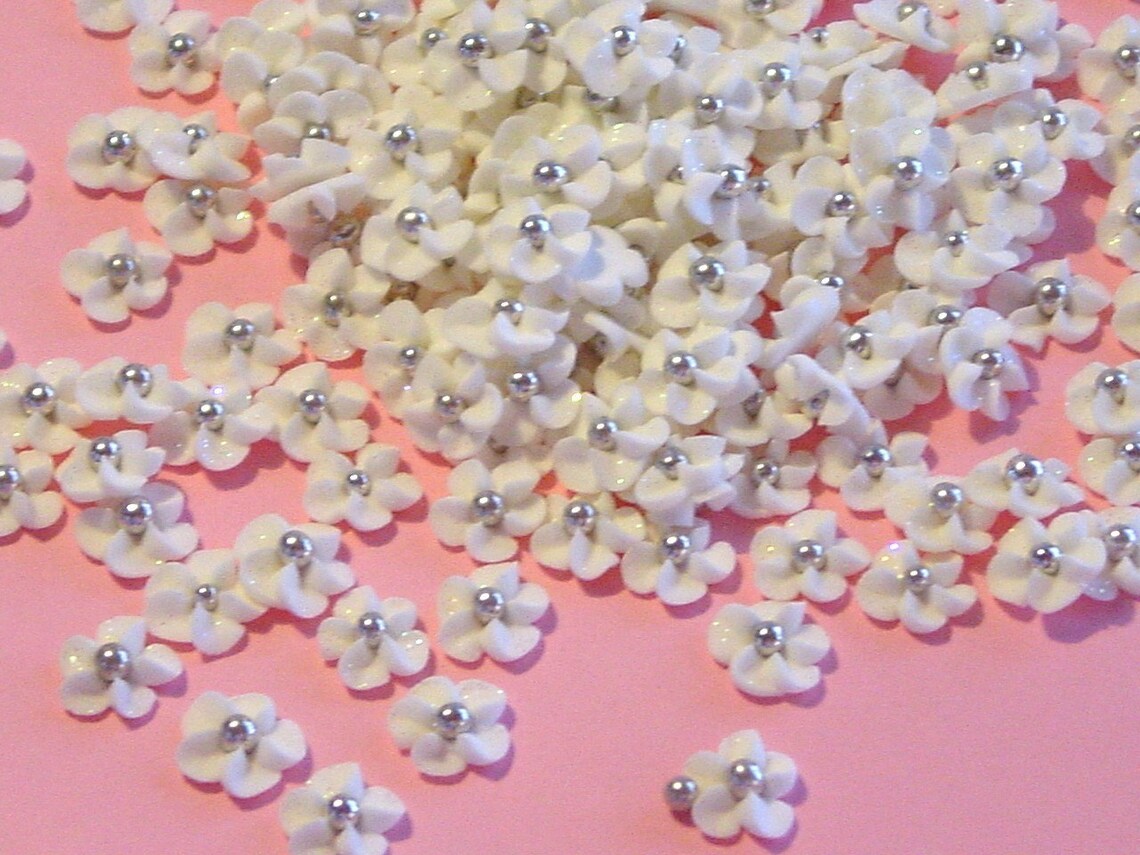 Handmade Sparkling White Royal Icing Drop Flowers With Silver - Etsy