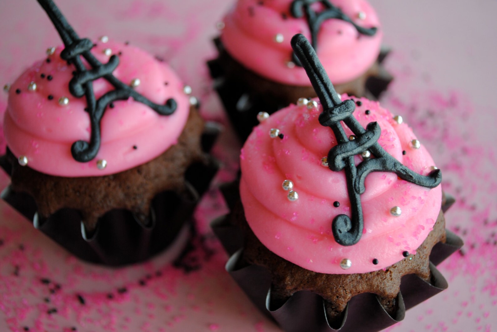 Royal Icing Eiffel Tower Cupcake Toppers Paris Party Royal Icing 12 - Etsy
