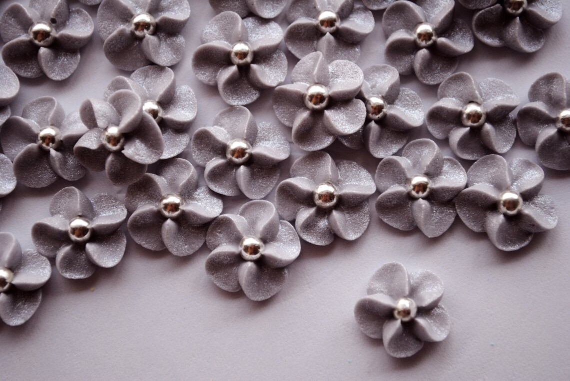 Royal Icing Flowers in Silver With a Silver Dragee Center 50 - Etsy