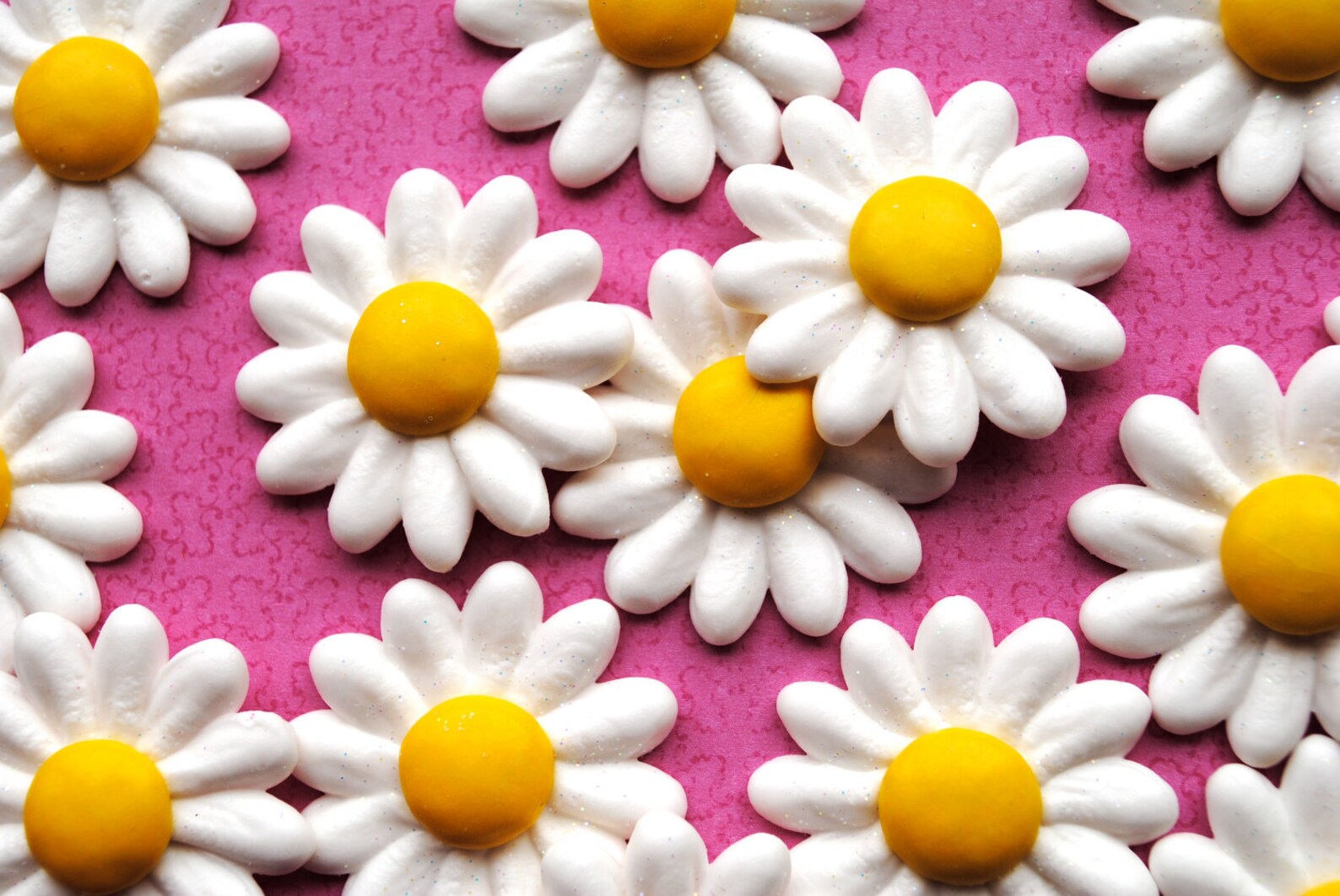 Royal Icing Daisies With Chocolate Candy Centers and Sparkles | Etsy