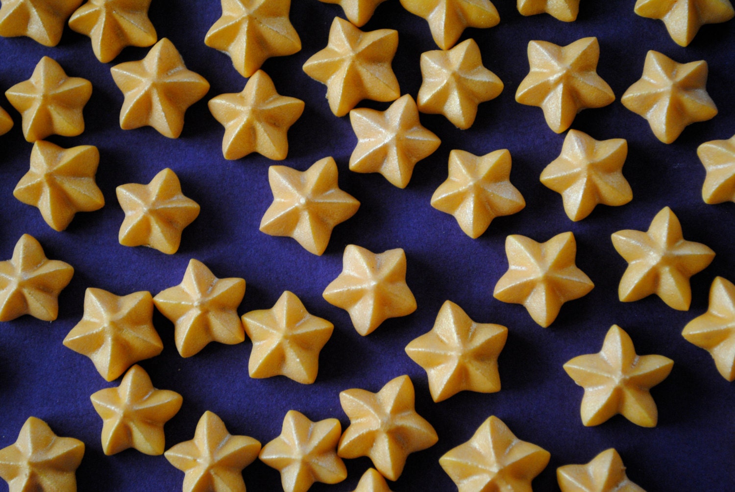 Royal Icing Stars- Sugar Cake Decorations- Gold Stars Made From Royal ...