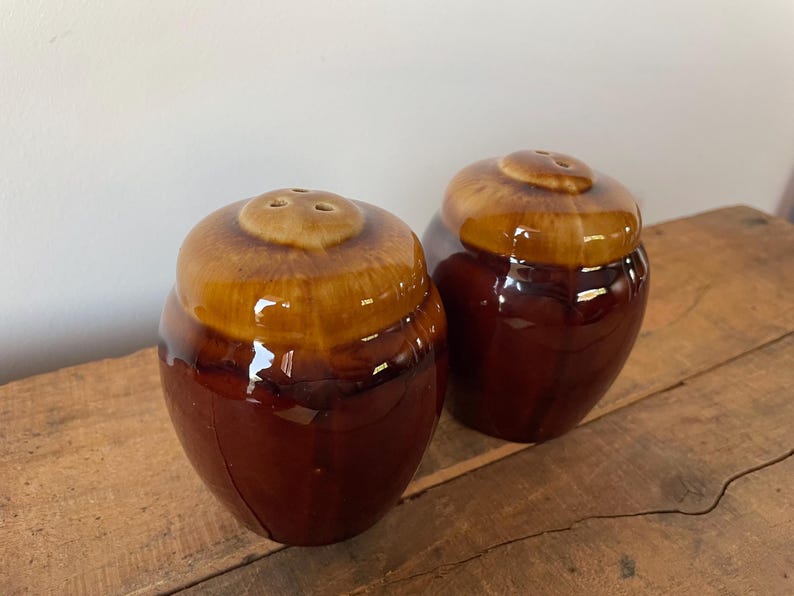 Vintage 1970’s Taiwan Ceramic Salt and Pepper Shakers Set - Etsy