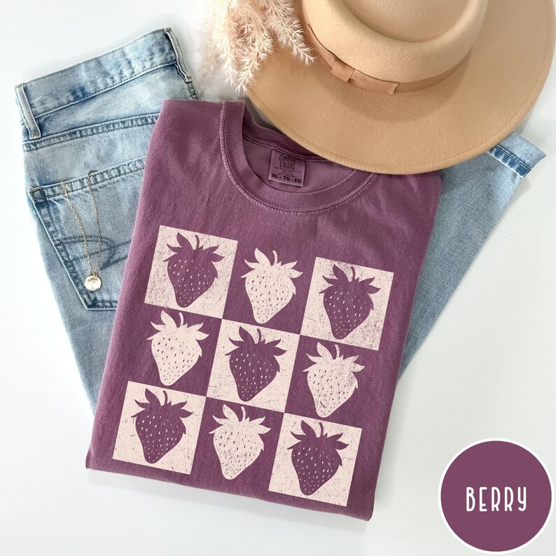 Strawberry Graphic Tee, Retro Fruit, Comfort Colors Shirt - Etsy