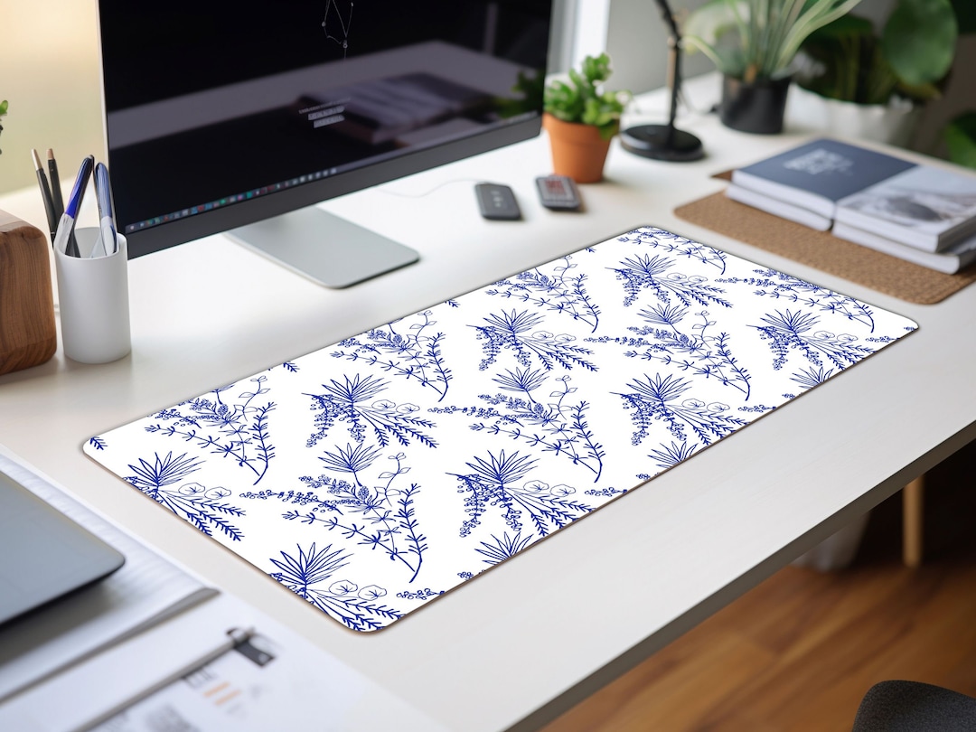Blue White Floral Chinoiserie Print Desk Mat, Vintage Blue Flower ...