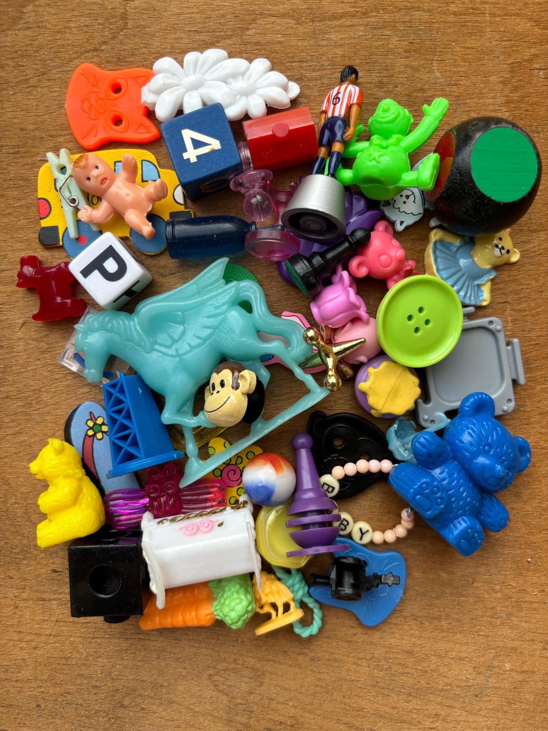 Vintage Junk Journal Scoop- Treasure Box Lot (D) Small Treasures, Odds ...