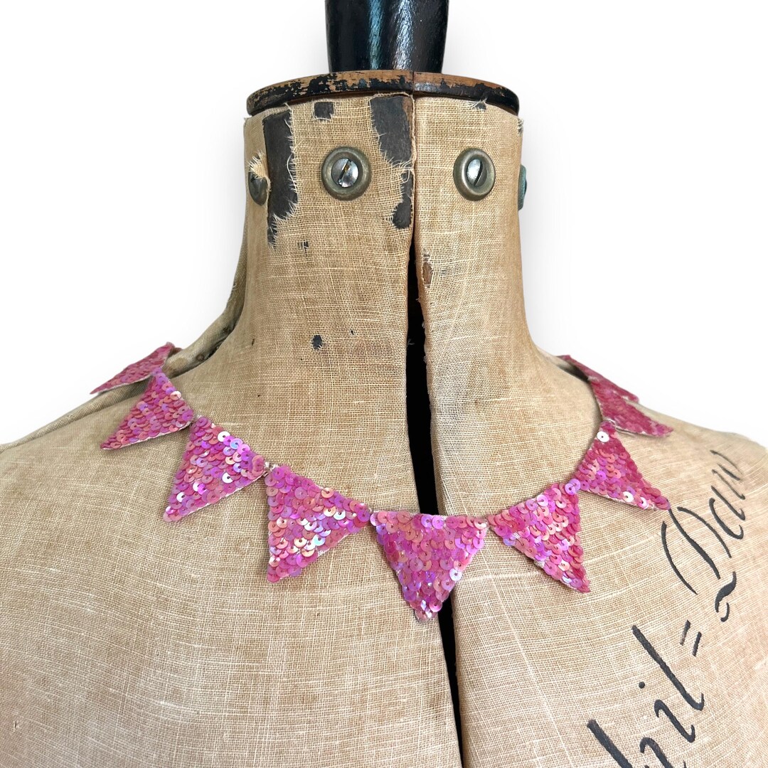 Vintage 1920s Iridescent Pink Pennant Style Sequinned Mermaid Collar or ...