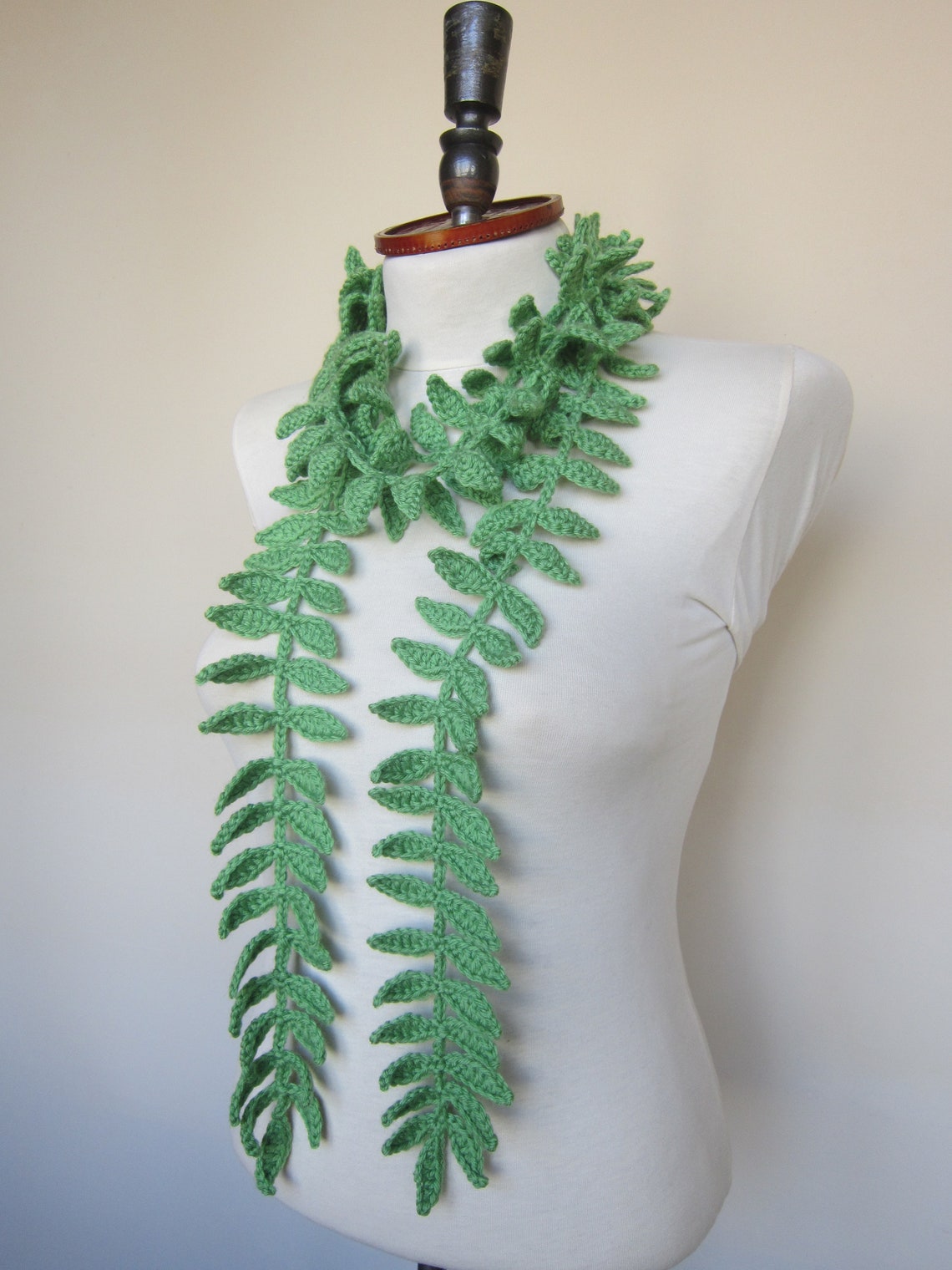 Crochet Leaf Scarf Green Lariat Ivy Scarf Leaf Neckwarmer - Etsy