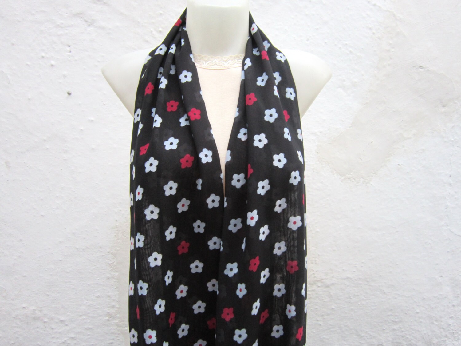 Circle Scarf Black Red Floral Infinity Scarf Loop Scarf - Etsy
