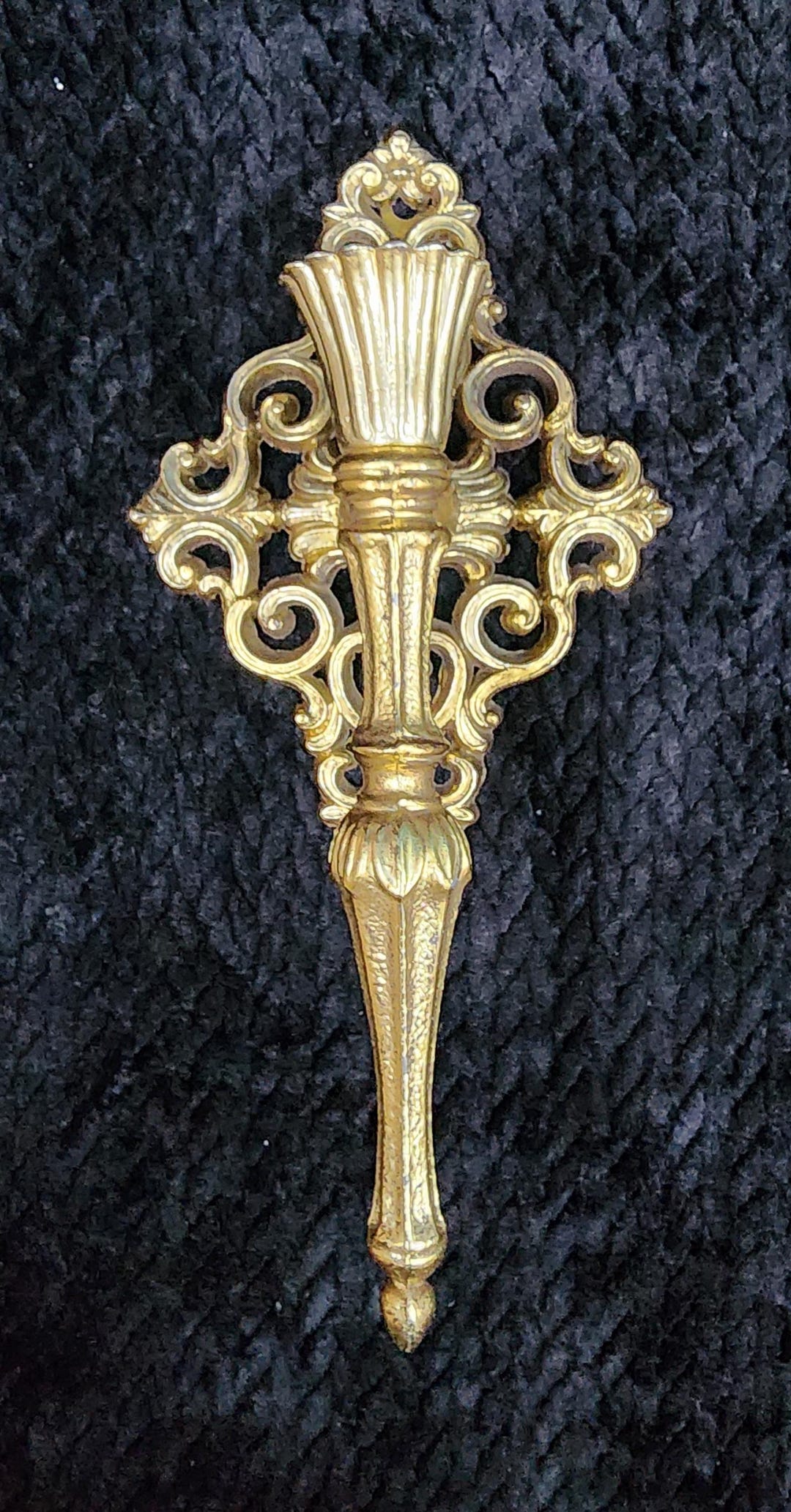 Ornate Brass Wall Sconce – Rococo / Hollywood Regency Style Scrollwork ...