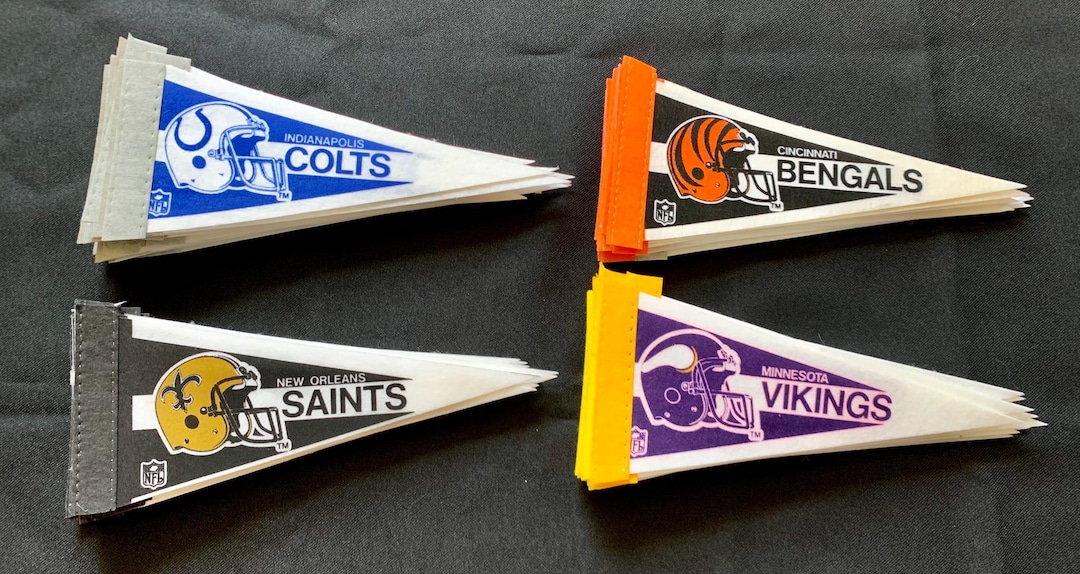 Closeout Lot of 67 NFL Team Vintage 90s Felt Pennants , Mini 9 Inch ...