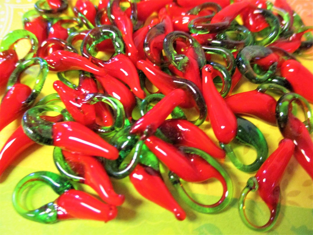 Flawed Grade B - 100 Small RED CHILI PEPPERS Chiles Pendants Glass ...